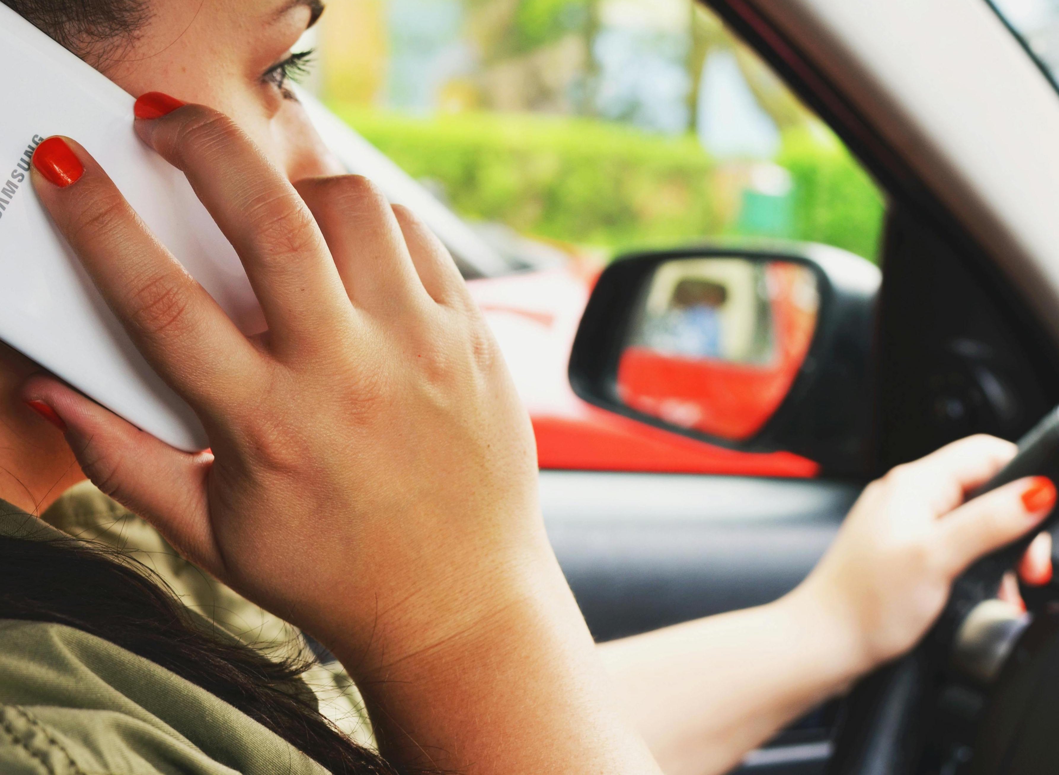 Devon and Cornwall drivers fined £250k for mobile use | kingsbridge ...